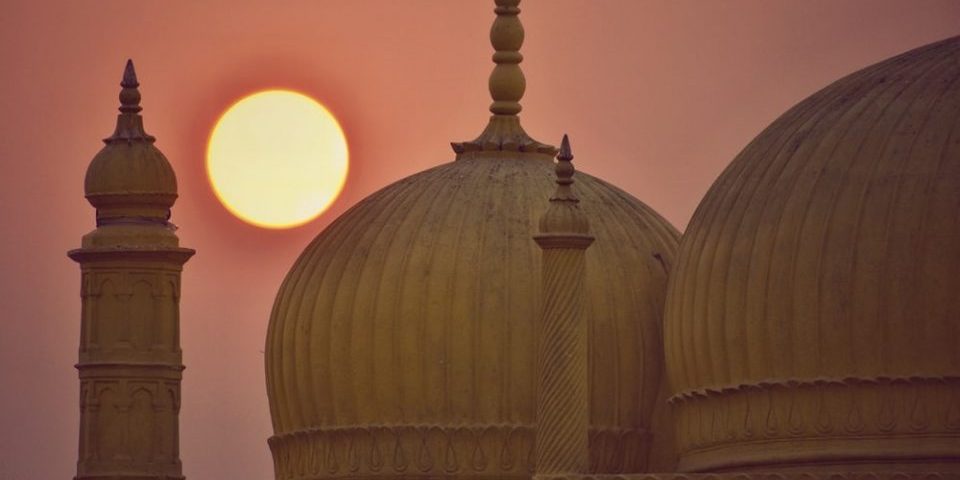 YKK Indonesia Donates to Mosque for Shubuh Prayer - YKK